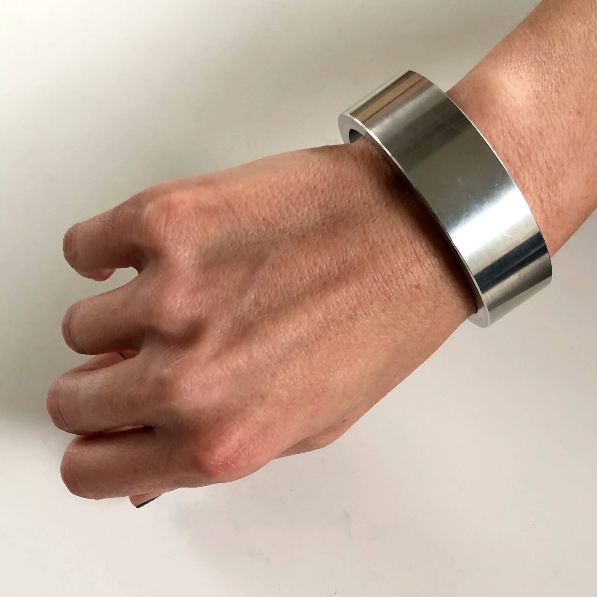 Medium Wide Duraluminum Bracelet – This Is Latin America